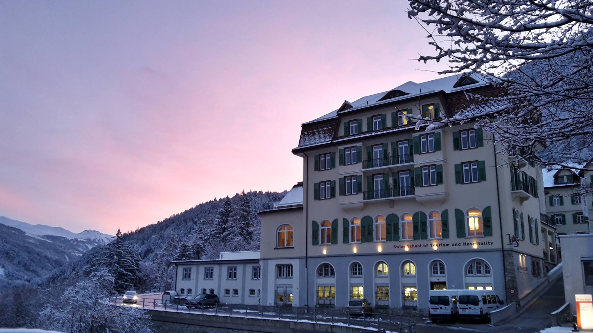 EHL Swiss School of Tourism and Hospitality 瑞士飯店與旅遊管理學院 EHL Passugg ...